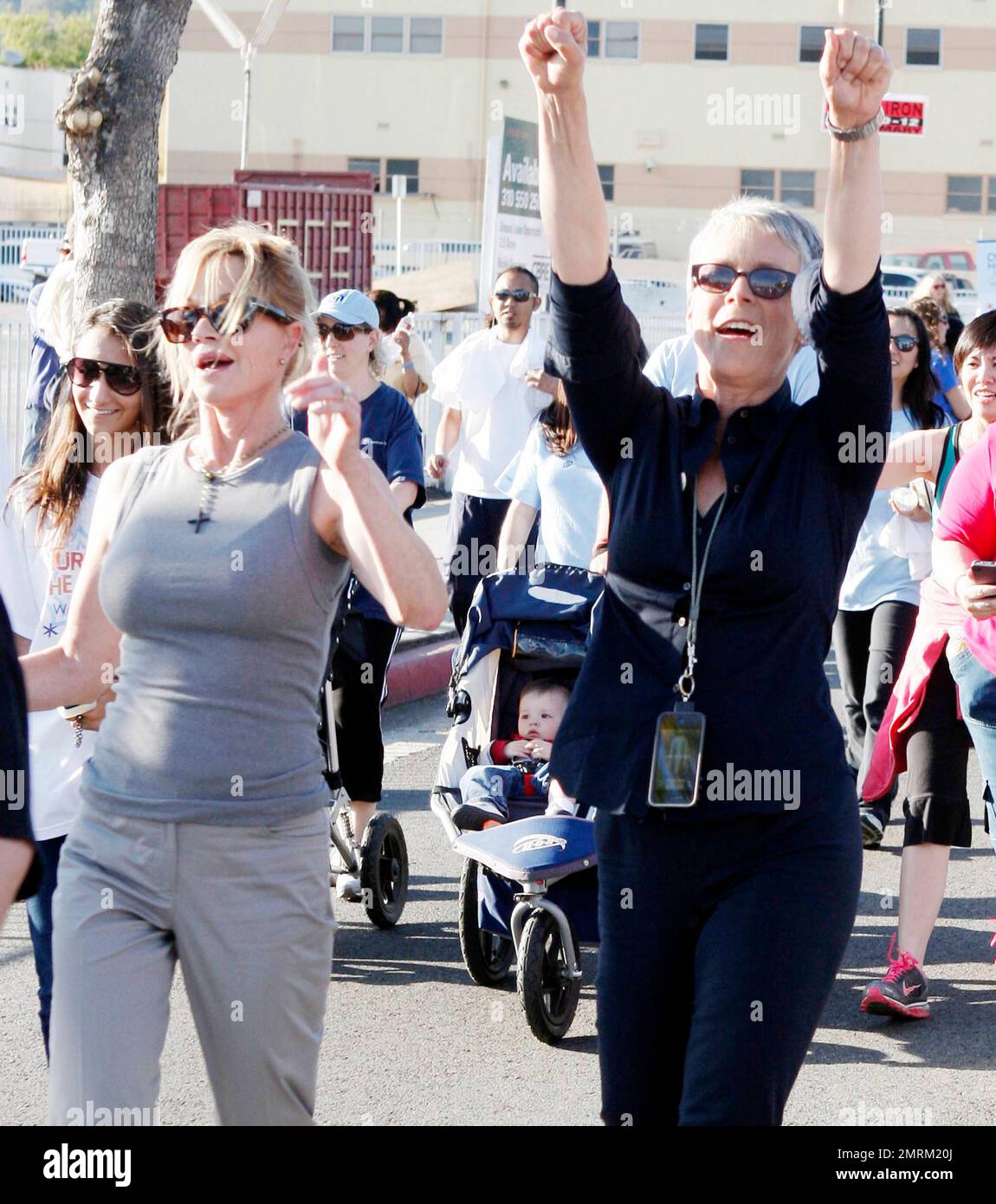 Heidi Klum, Melanie Griffith and Jaime Lee Curtis join forces to ...