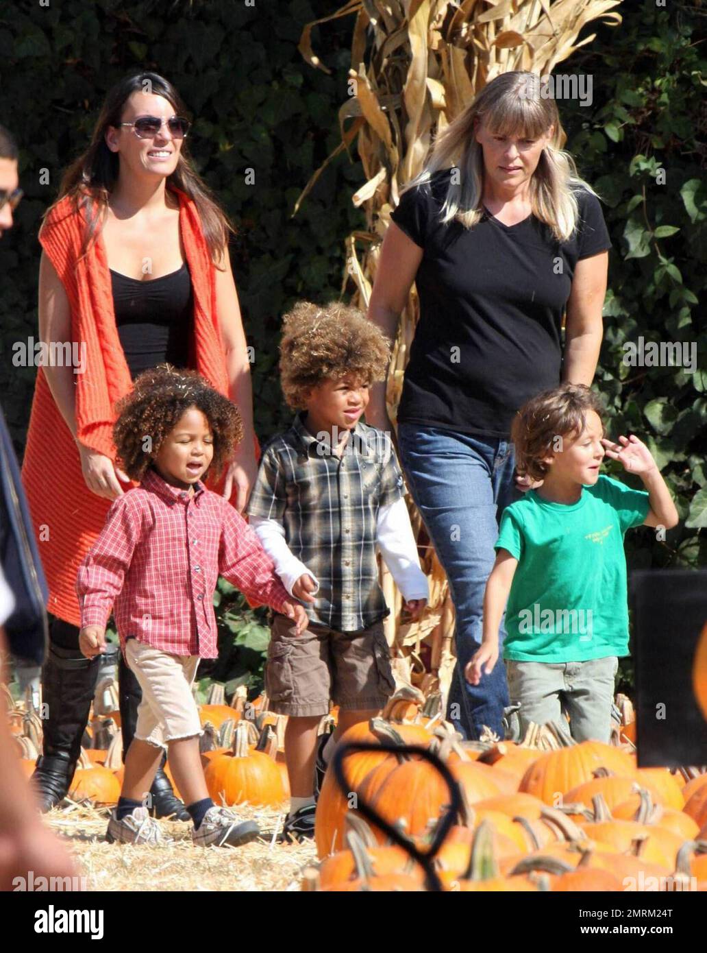 Heidi Klum and Seal's kids pay their annual visit to the Pumpkin Patch ...