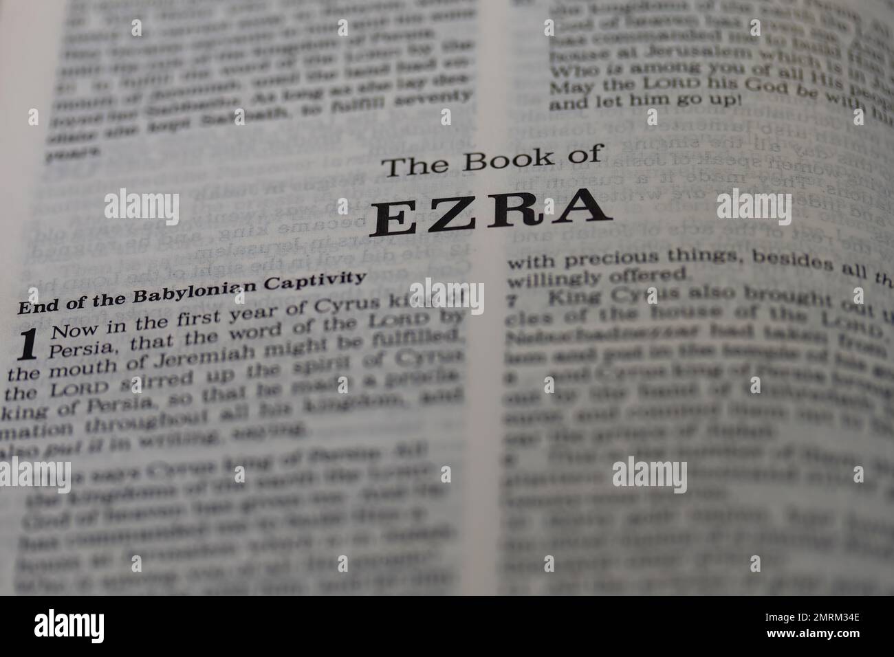 Book of ezra hi-res stock photography and images - Alamy