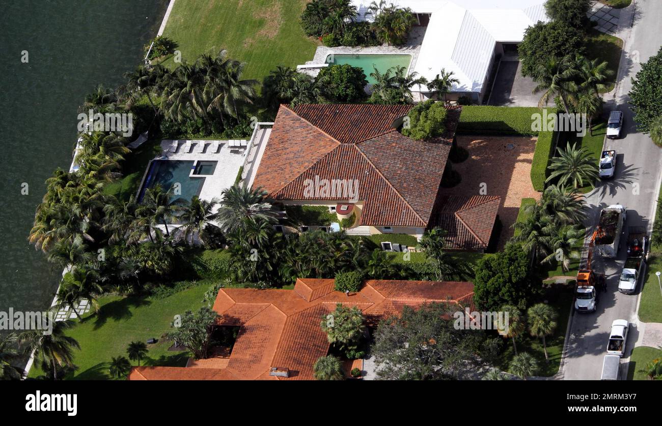 EXCLUSIVE!! It looks like Anna Kournikova and Enrique Iglesias may be ...