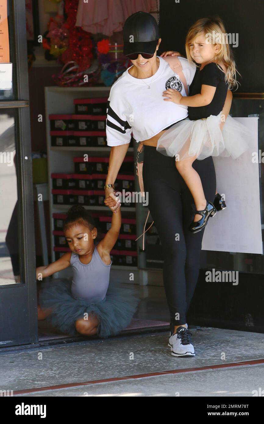 Kourtney Kardashian takes Penelope and North to Ballet class. North ...