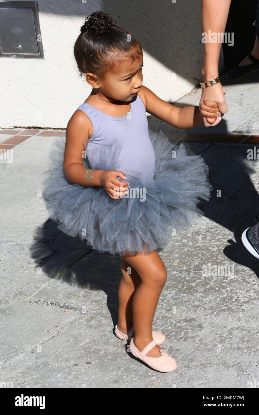 Kourtney Kardashian takes Penelope and North to Ballet class. Los ...