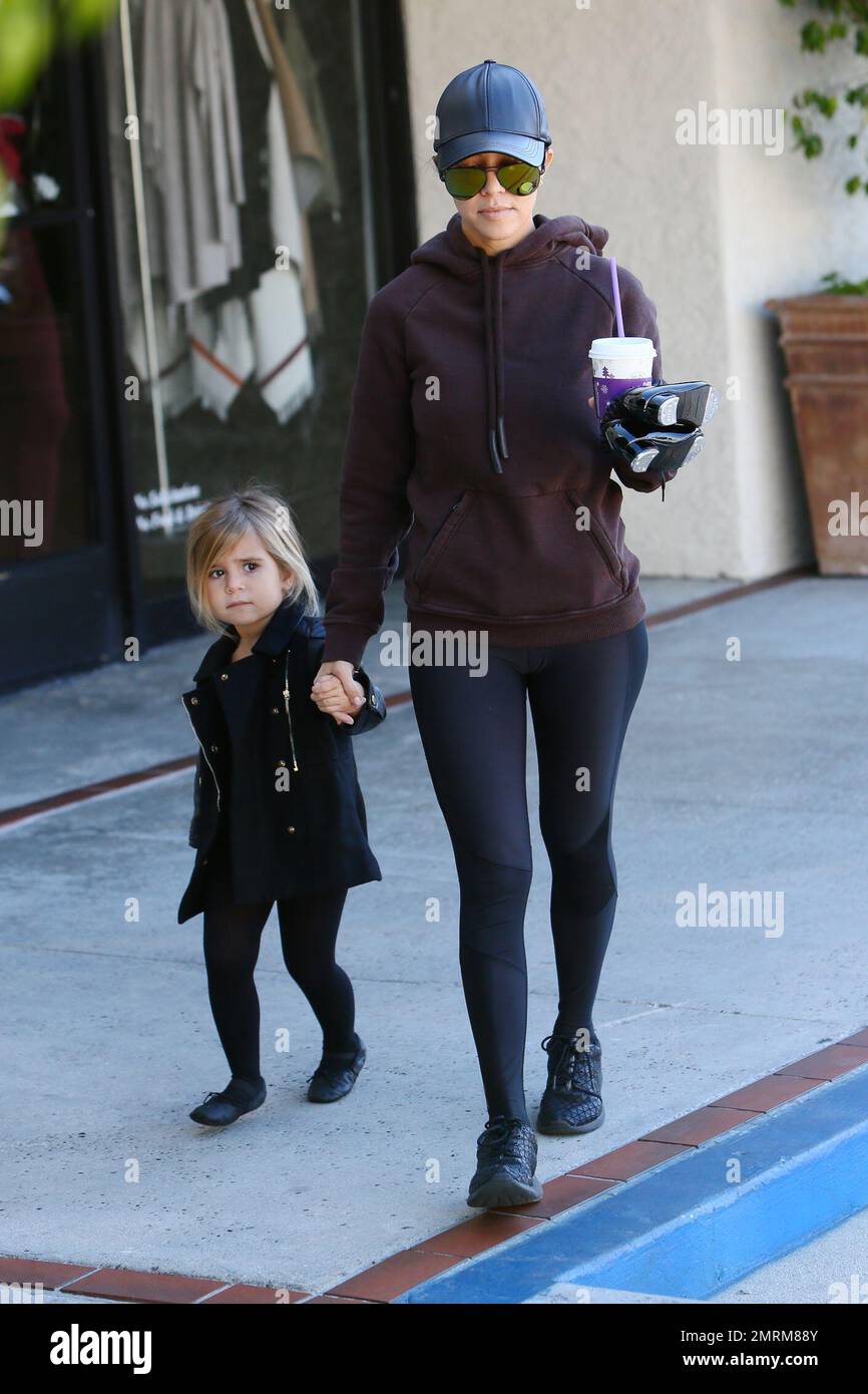 Kourtney Kardashian bring her daughter Penelope to ballet class. Los ...