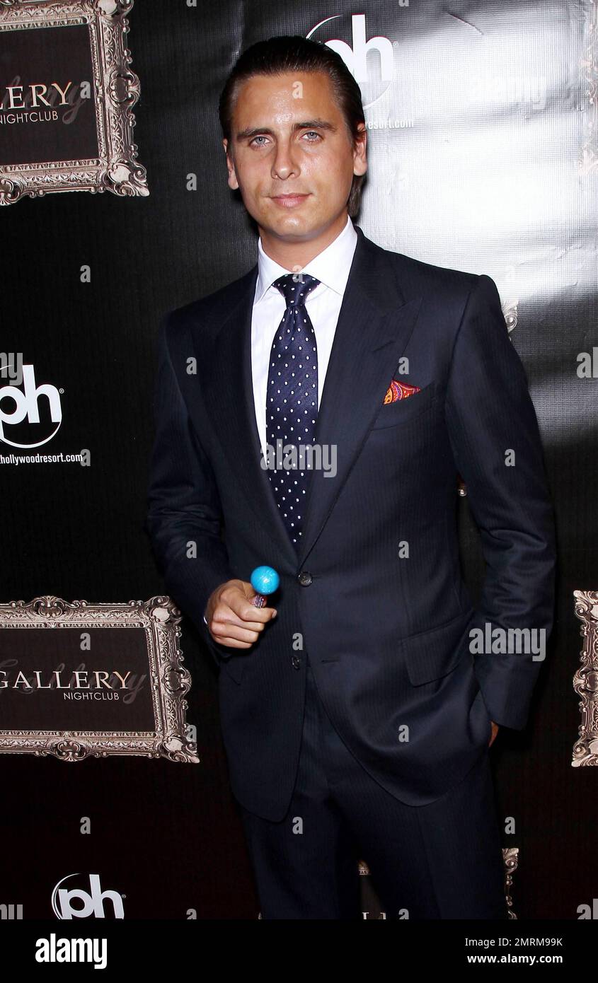 Scott Disick poses for photographers at Gallery Nightclub inside Planet ...