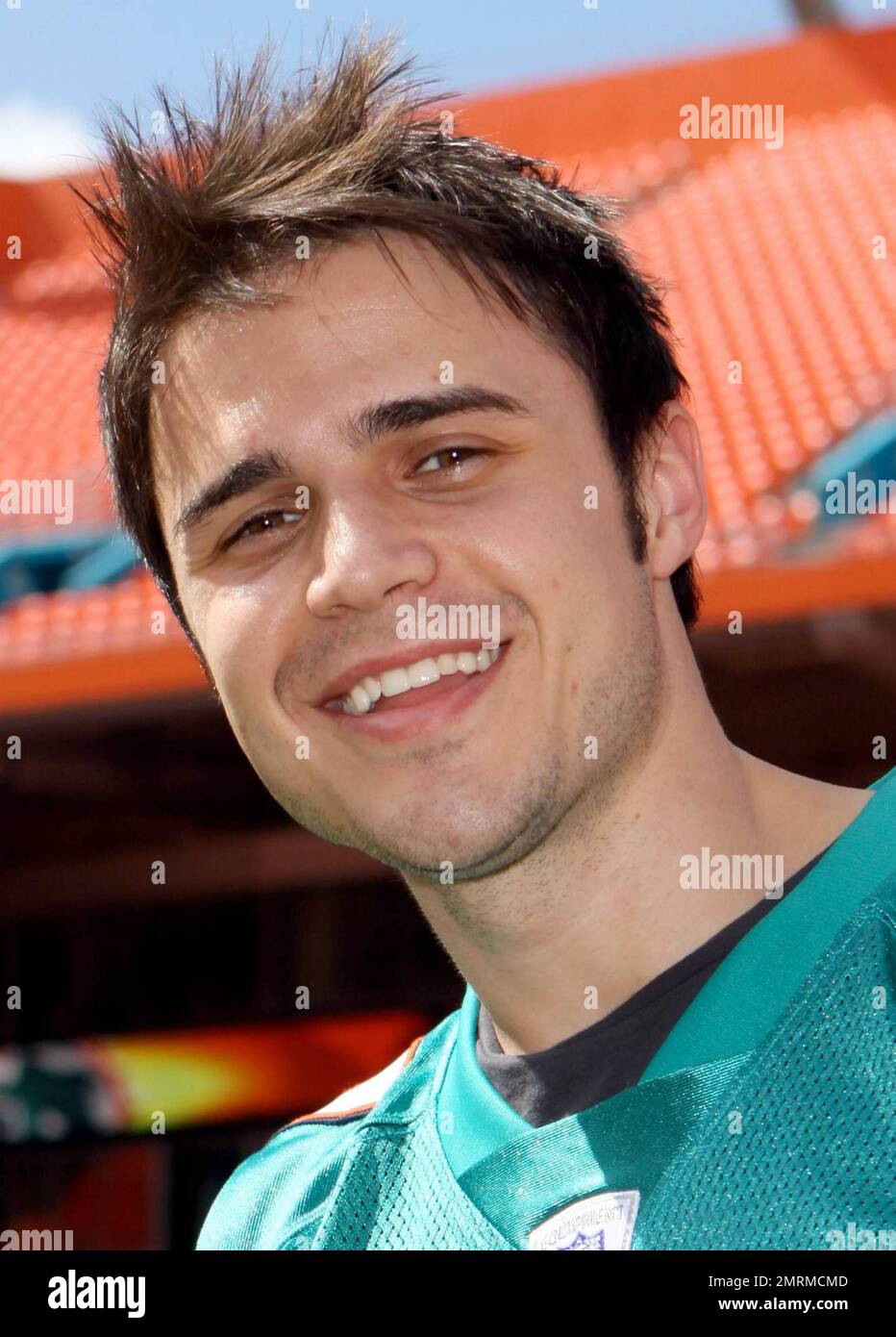 "American Idol" winner Kris Allen visits Landshark Stadium ahead of his ...