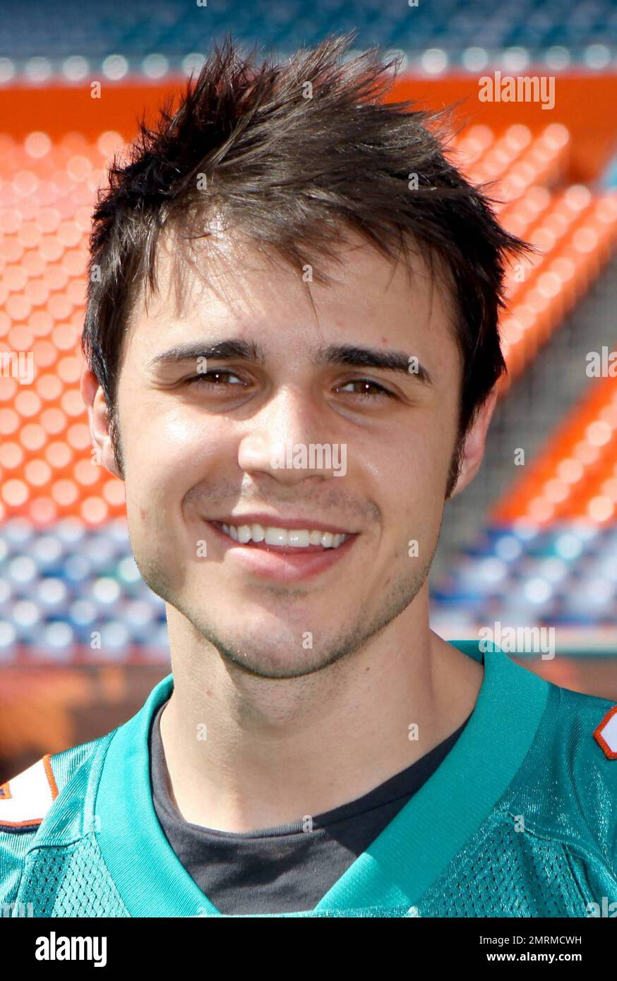"American Idol" winner Kris Allen visits Landshark Stadium ahead of his ...