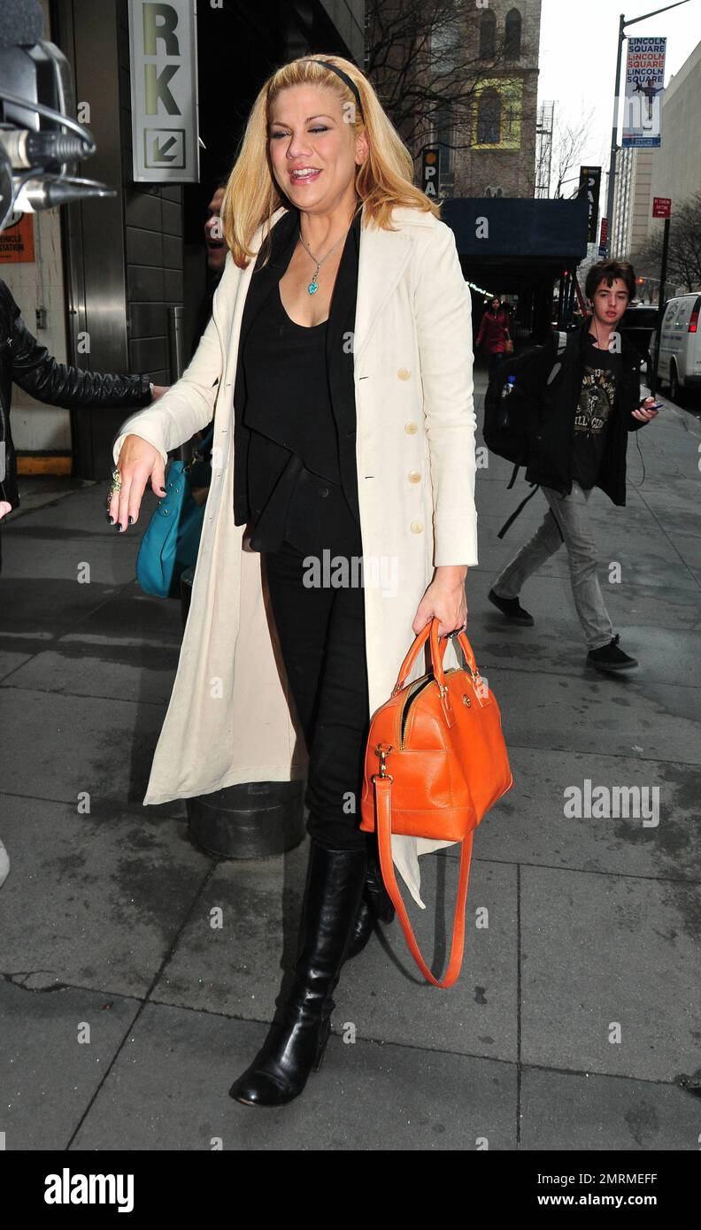 "The Exes" star Kristen Johnston poses for photos outside the "Anderson ...