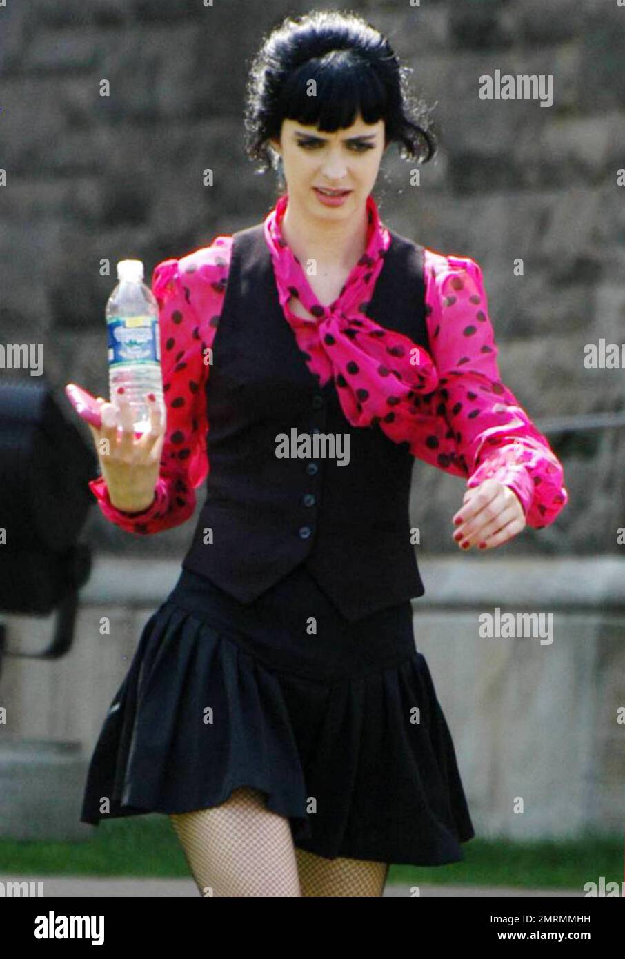 EXCLUSIVE!! Actress Krysten Ritter looks cute in her costume on the ...