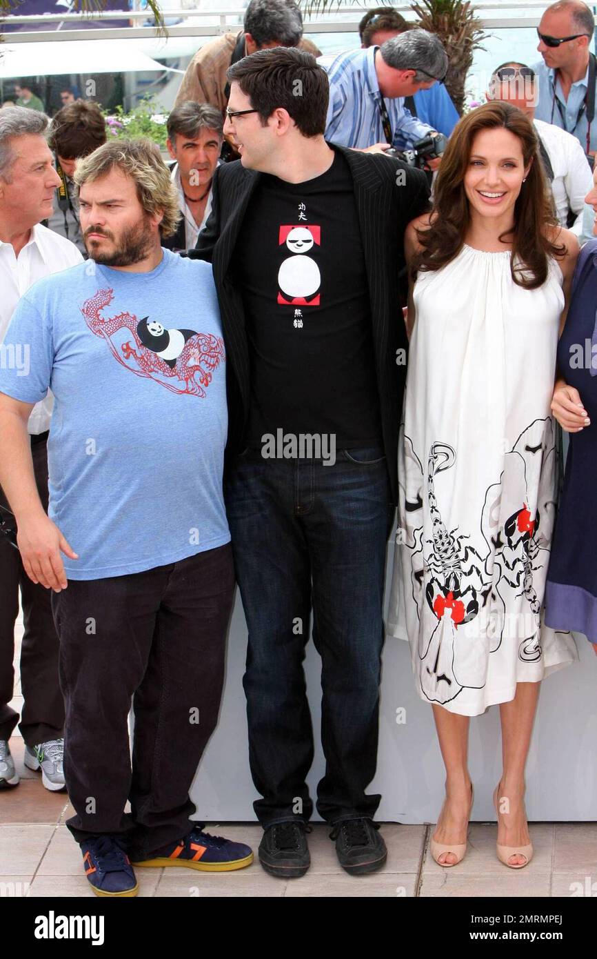 A very pregnant Angelina Jolie attends the photocall for "Kung Fu Panda ...