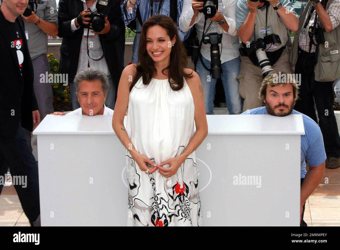 A very pregnant Angelina Jolie attends the photocall for "Kung Fu Panda ...