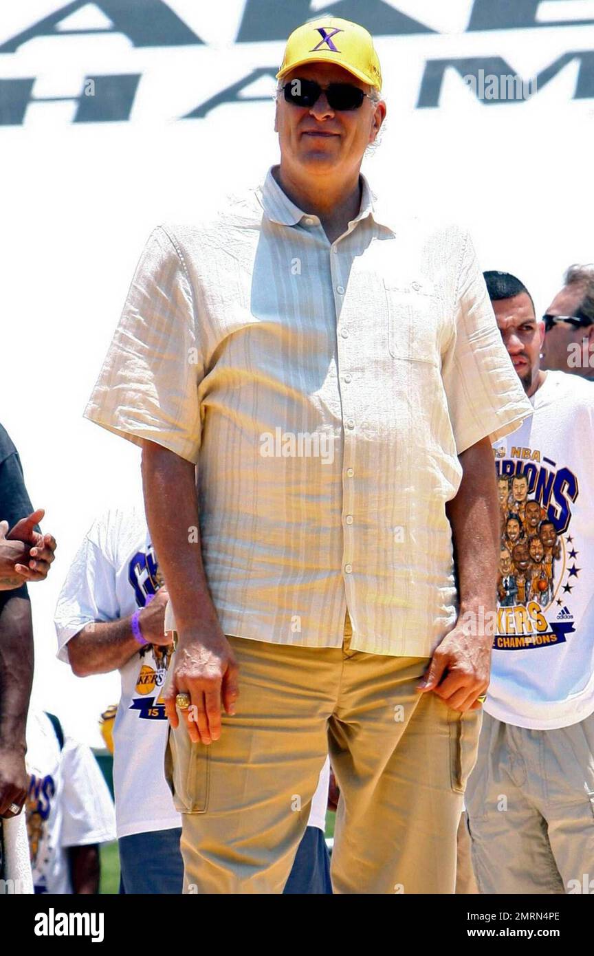 The Los Angeles Lakers celebrate their NBA Championship with a parade ...