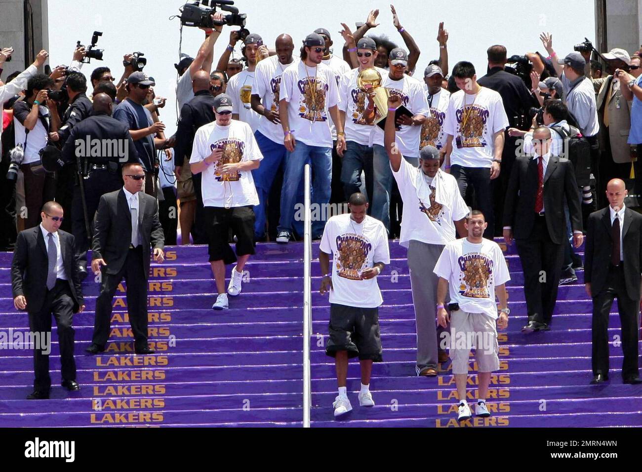 The Los Angeles Lakers celebrate their NBA Championship with a parade ...