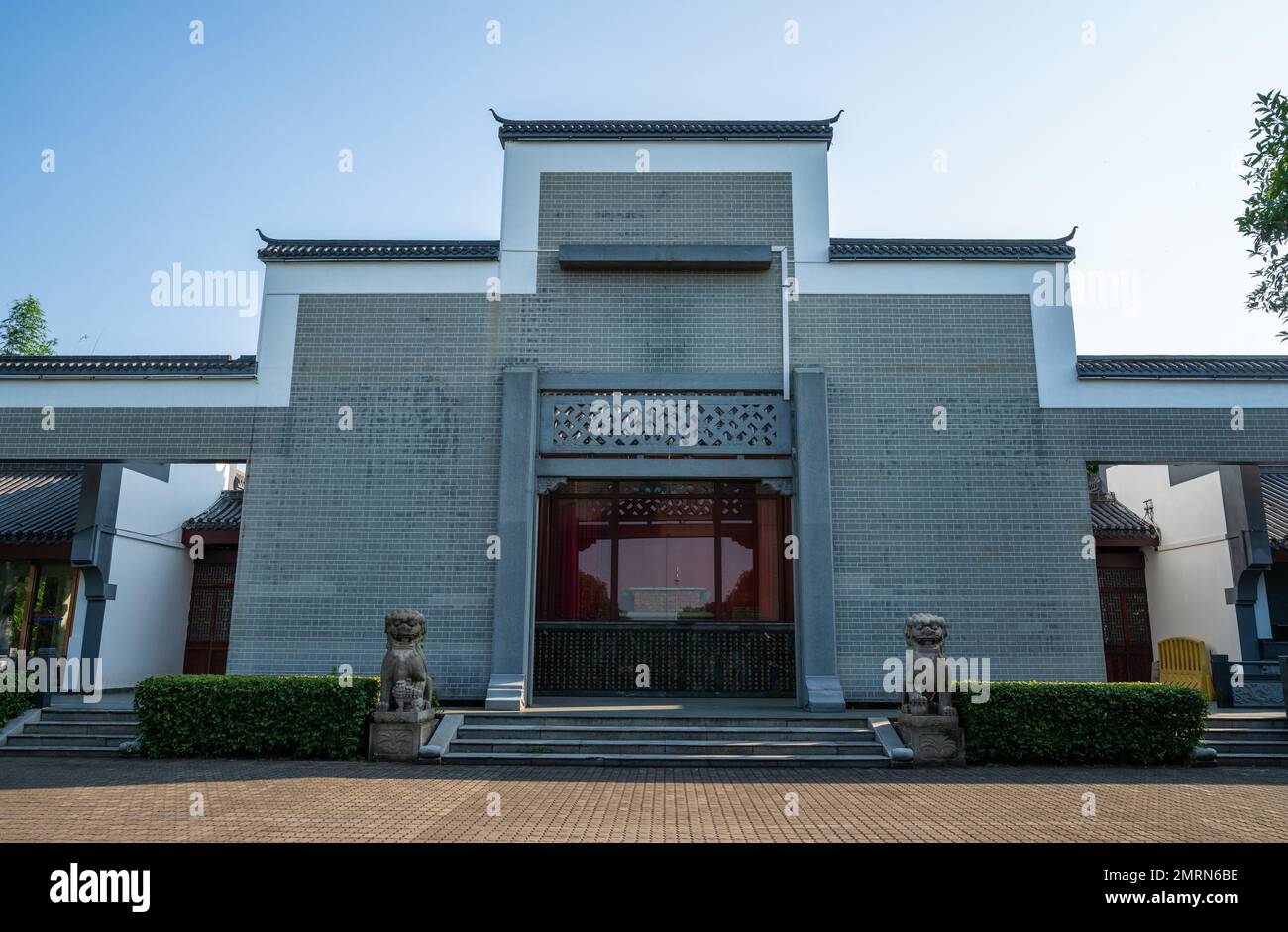 J jiang temple Stock Photo - Alamy