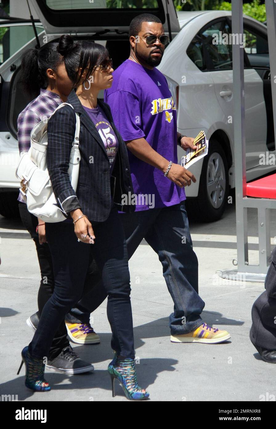 Ice Cube arrives for the LA Lakers basketball game at the Staples ...