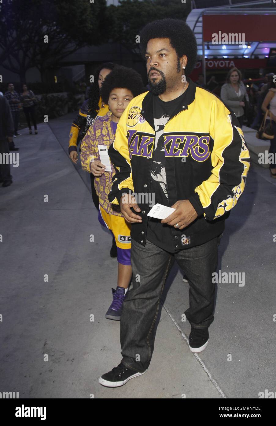 Ice Cube arrives for the LA Lakers vs. LA Clippers game at the Staples ...