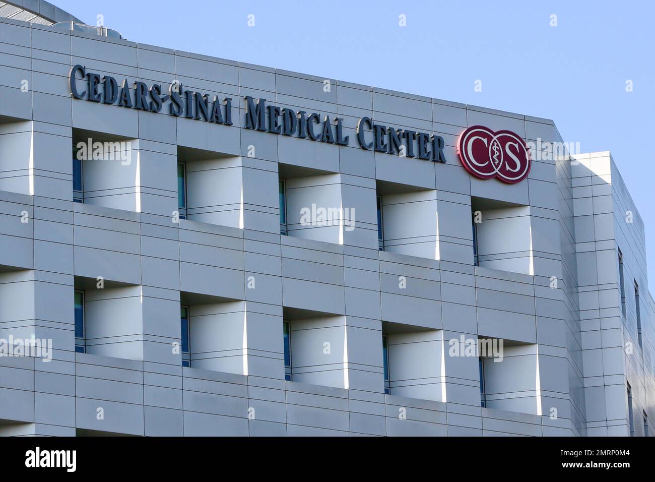 Cedars sinai hospital exterior hi-res stock photography and images - Alamy