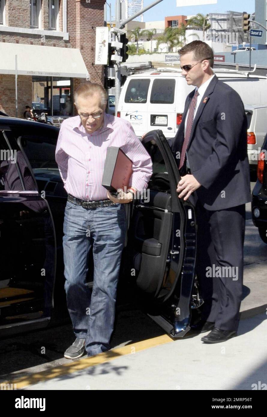 - Larry King and his wife Shawn King arrive at CNN's Los Angeles ...