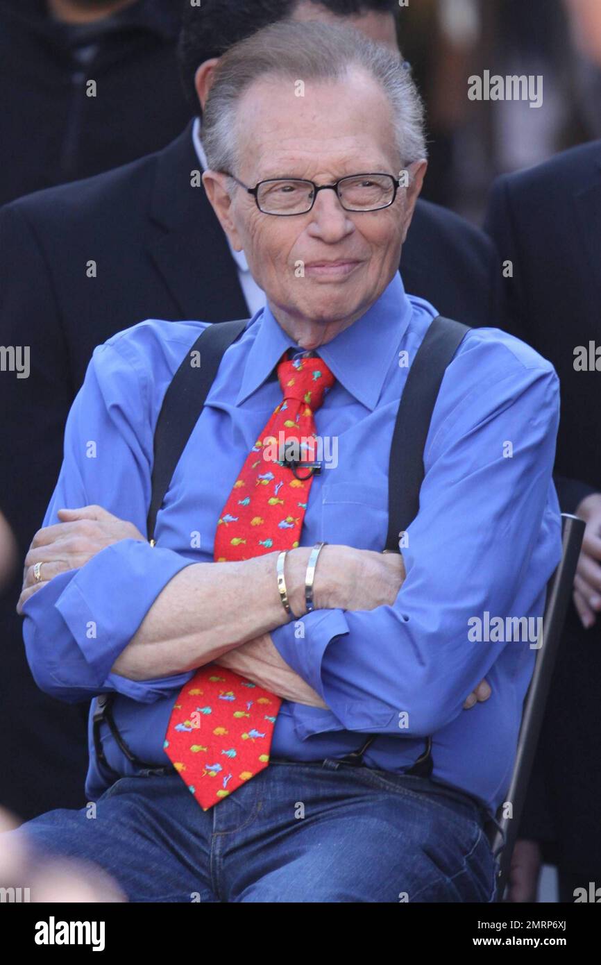 TV personality Larry King wears his trademark suspenders while out at ...