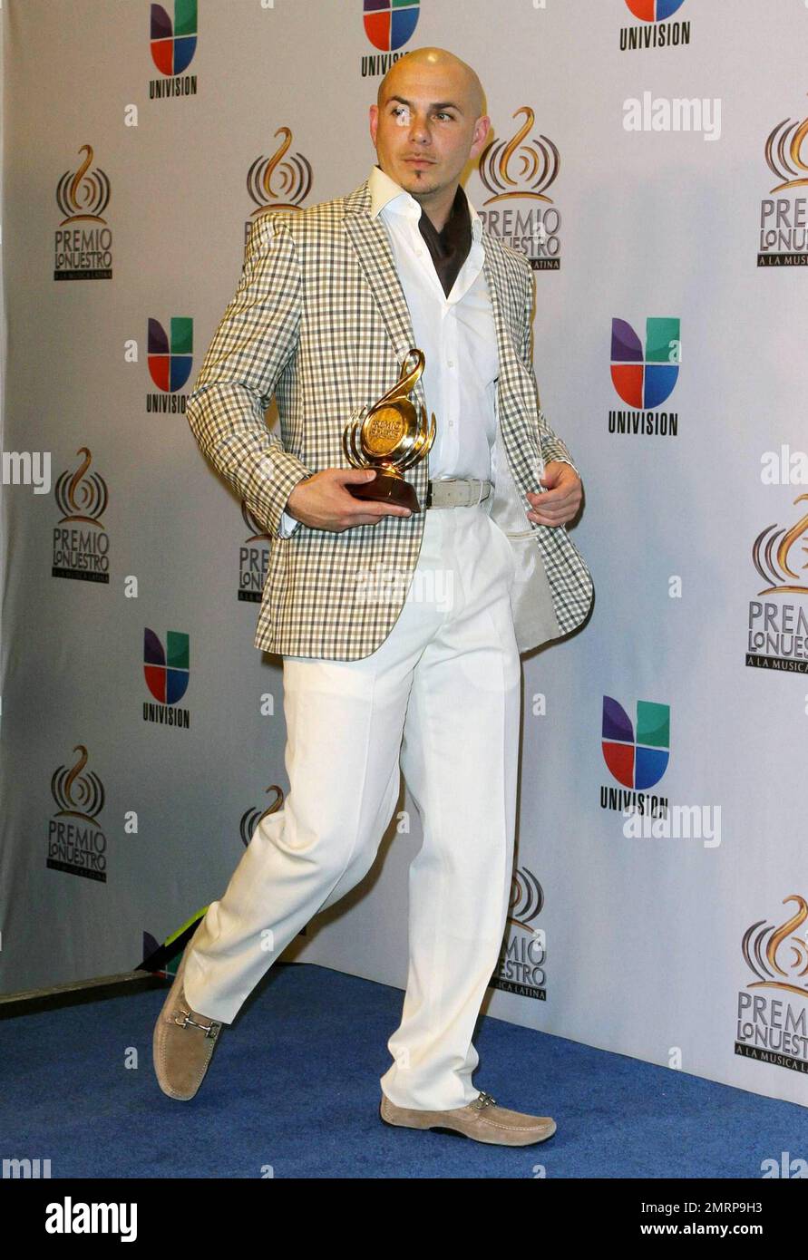 After a slight wardrobe change American rapper, singer, songwriter and ...