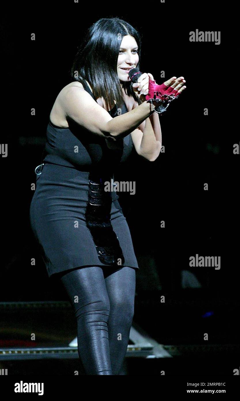 Laura Pausini Body