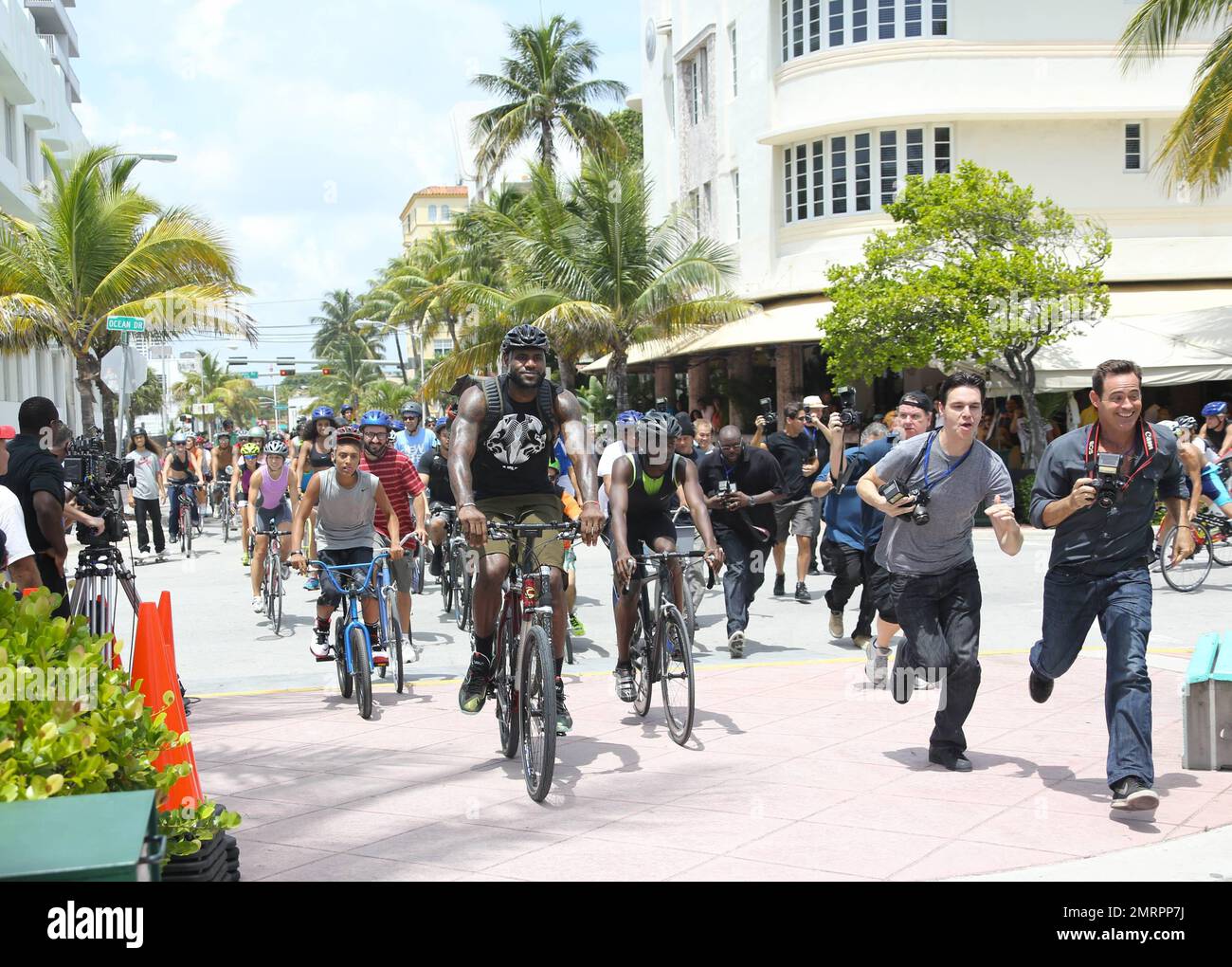 Lebron James films a commercial with a pretty blonde on Ocean Drive in ...