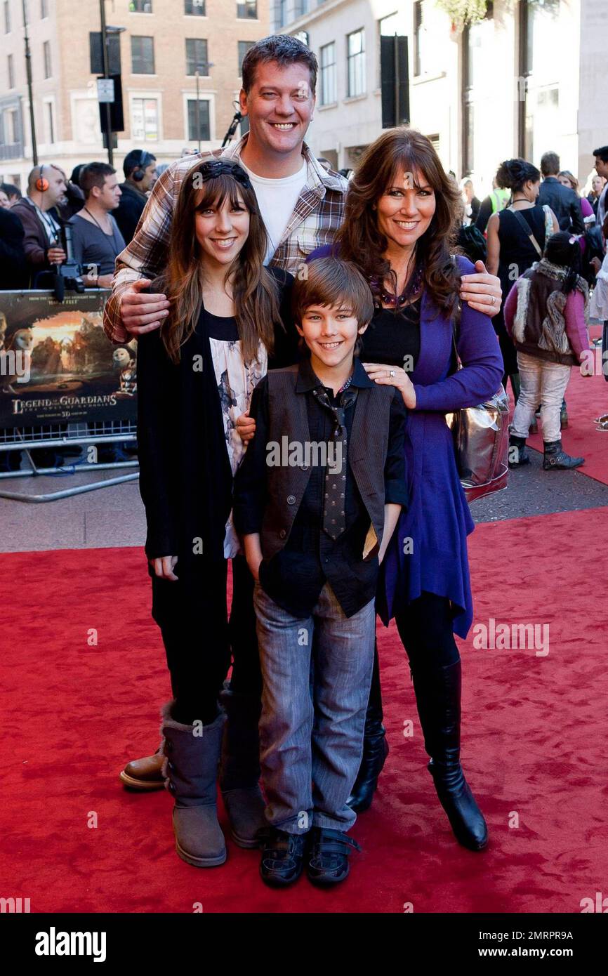 Linda Lusardi, husband Sam Kane and their children pose for ...