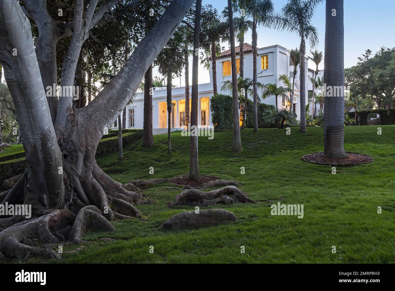 EXCLUSIVE!! The legendary home featured in the wedding scene of the ...