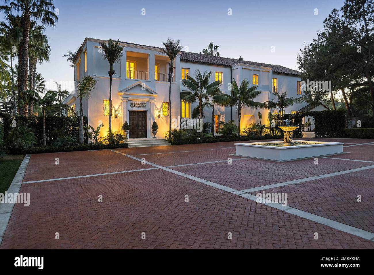 EXCLUSIVE!! The legendary home featured in the wedding scene of the ...