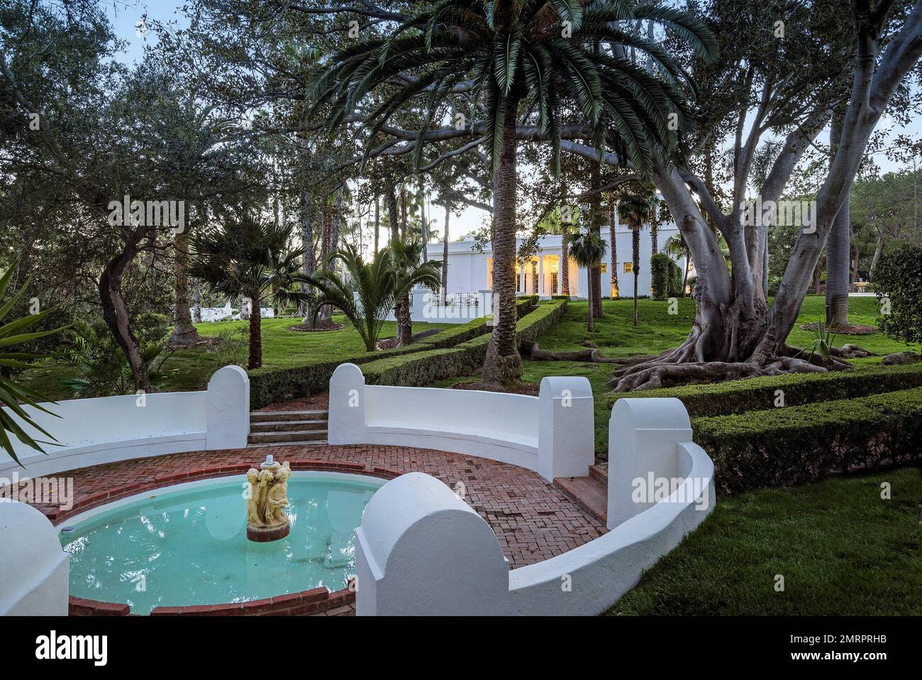 EXCLUSIVE!! The legendary home featured in the wedding scene of the ...