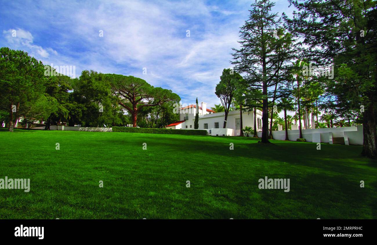 EXCLUSIVE!! The legendary home featured in the wedding scene of the ...