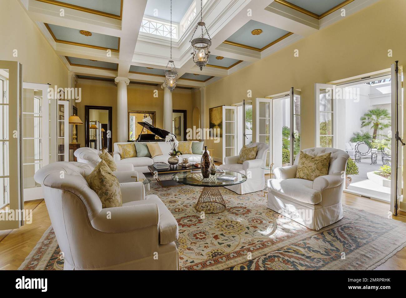 EXCLUSIVE!! The legendary home featured in the wedding scene of the ...