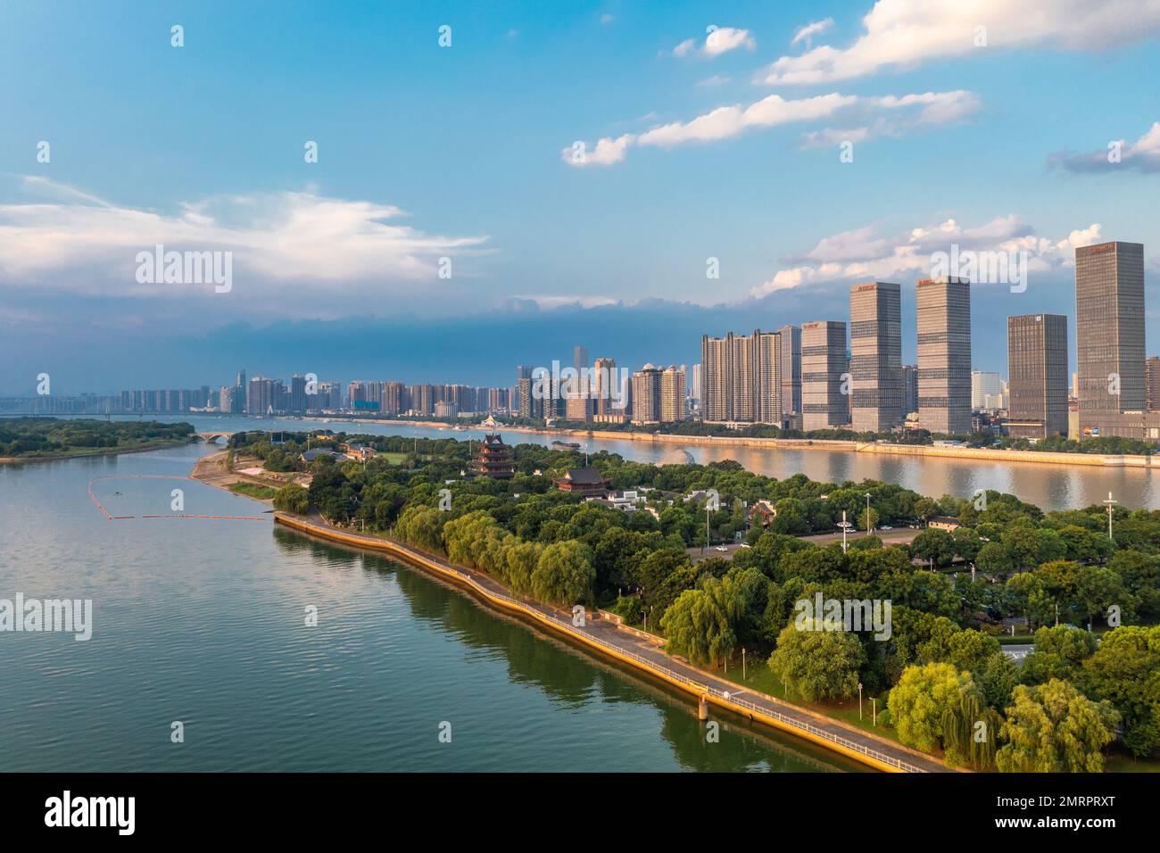 Unmanned urban viaduct hi-res stock photography and images - Alamy