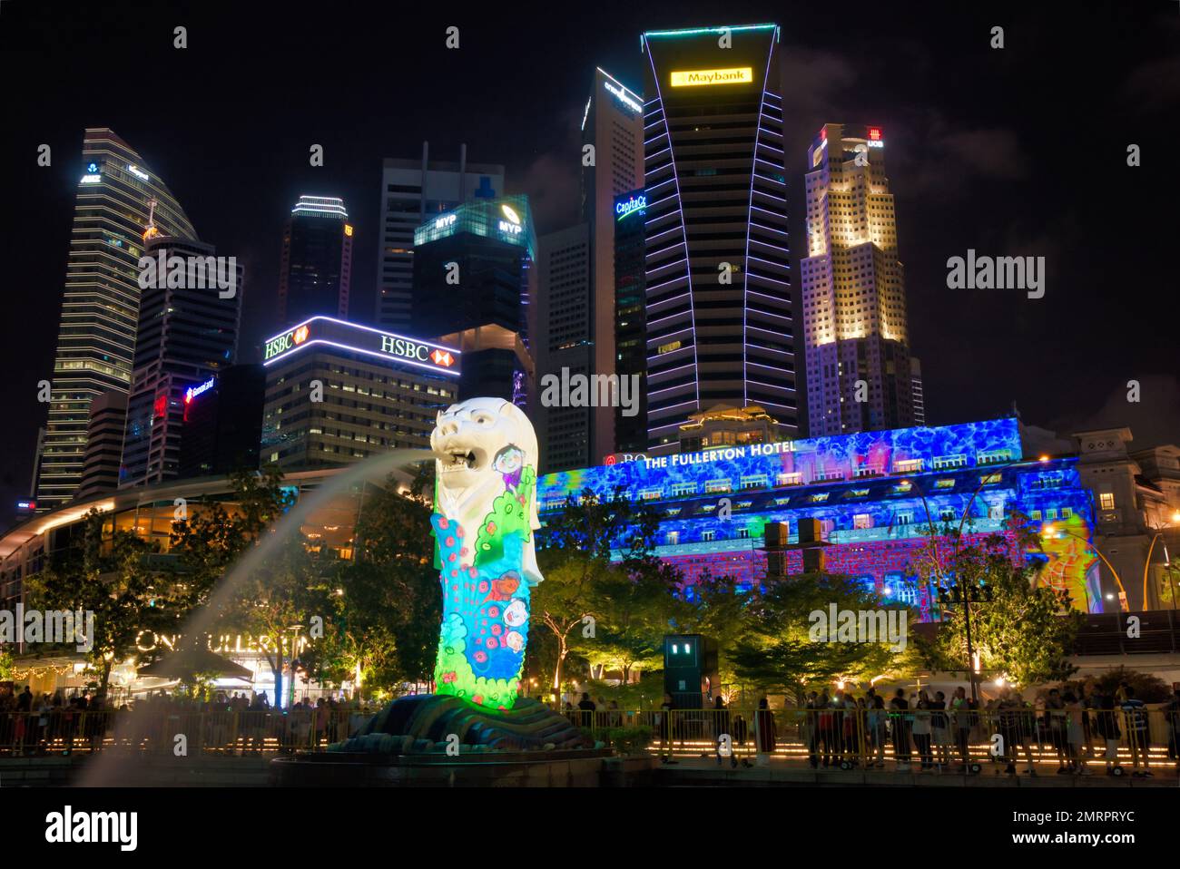 A view of Merlion Park at night with beautiful lights in Singapore ...