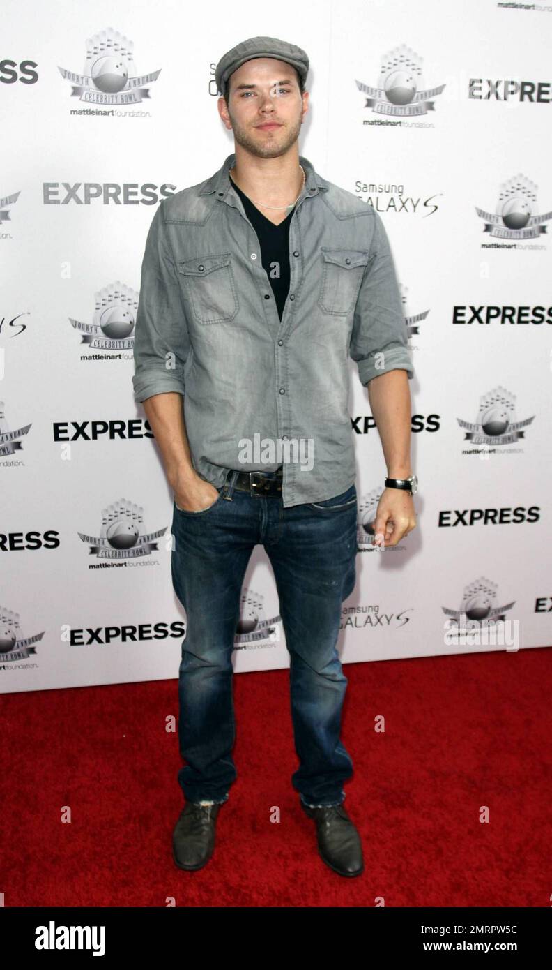Kellan Lutz arriving at The Express Matt Leinart Foundation Celebrity ...