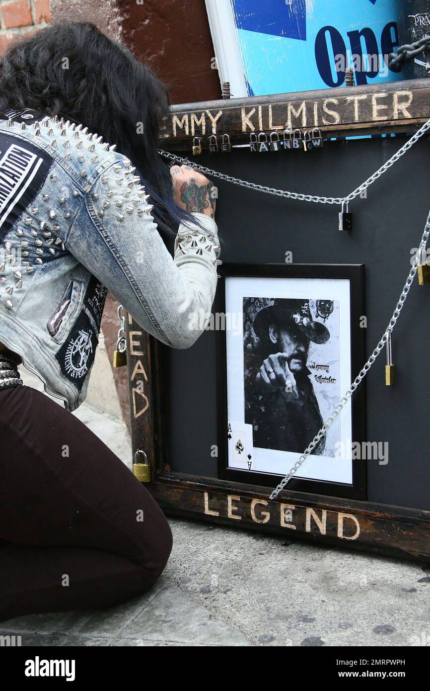 Fans turned out to honor Lemmy Kilmister of Motorhead during his ...