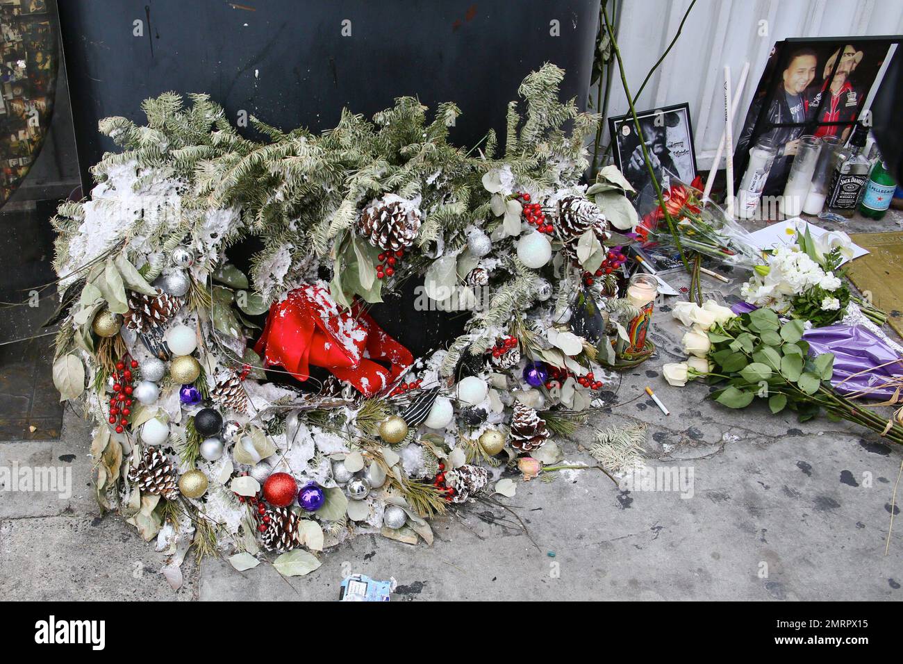 Fans turned out to honor Lemmy Kilmister of Motorhead during his ...