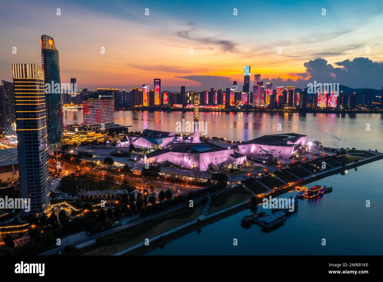 Changsha museum exhibition hall hi-res stock photography and images - Alamy