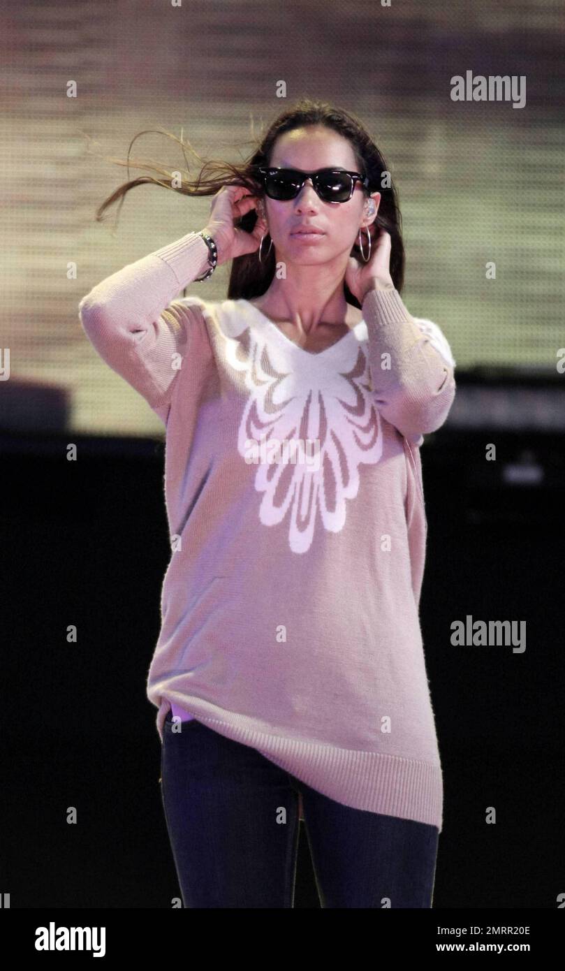 EXCLUSIVE!! Leona Lewis sound checks ahead of her New Year's Eve ...