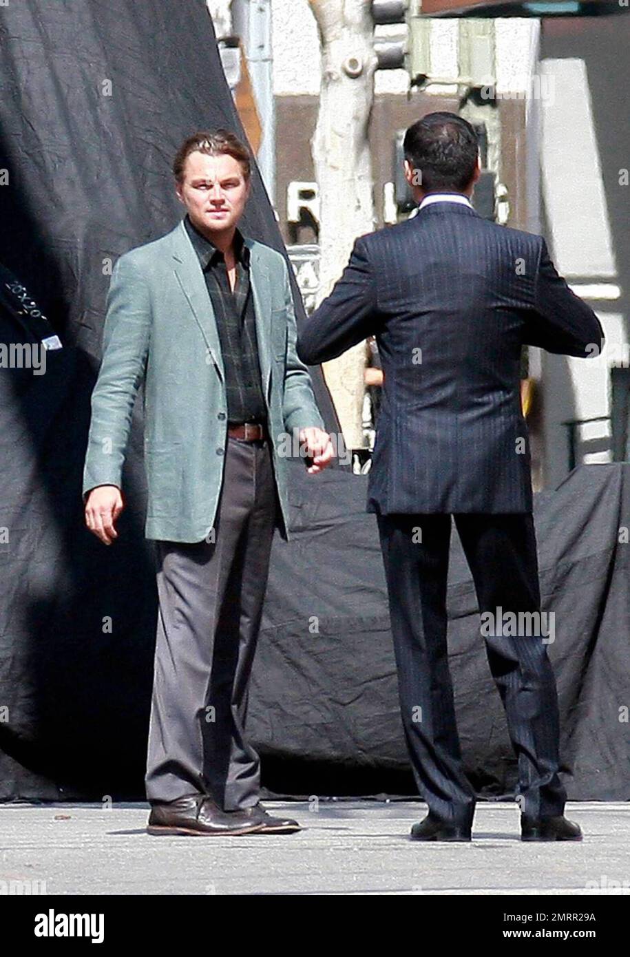 Leonardo DiCaprio shoots a scene with castmates Joseph Gordon-Levitt ...