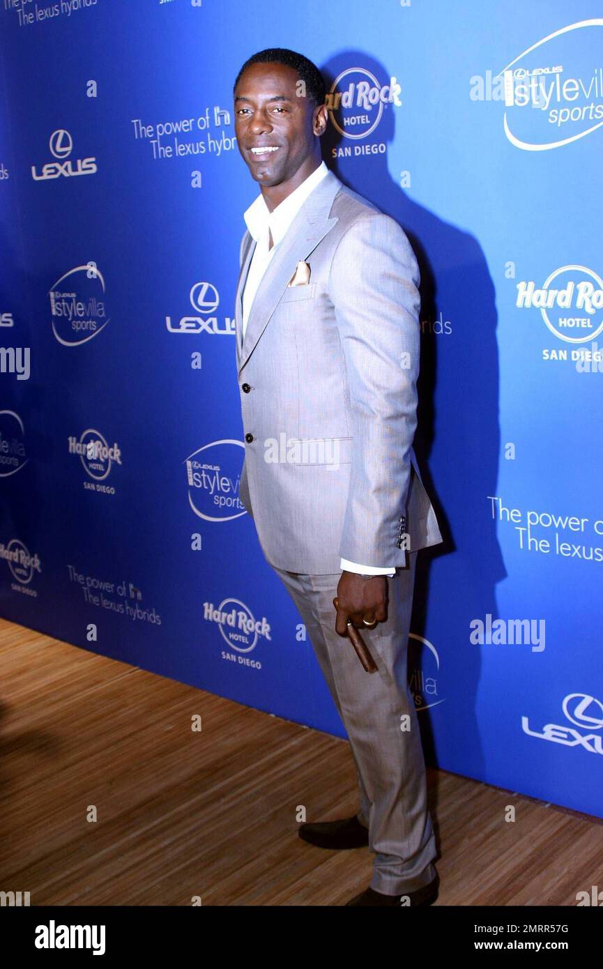 Isaiah Washington walks the red carpet at the Lexus Style Villa Sports ...