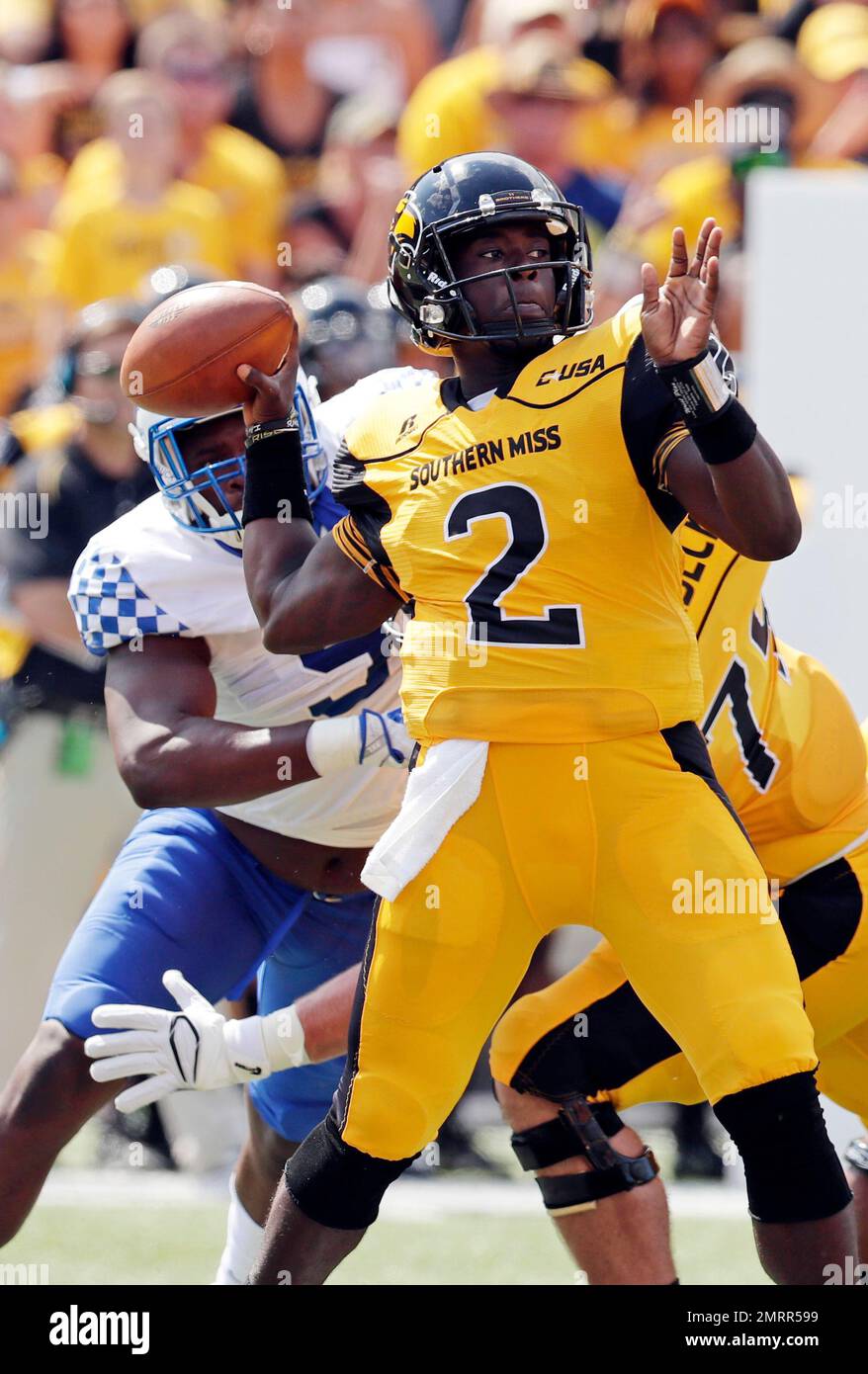 Southern Mississippi quarterback Keon Howard (2) rears back and ...