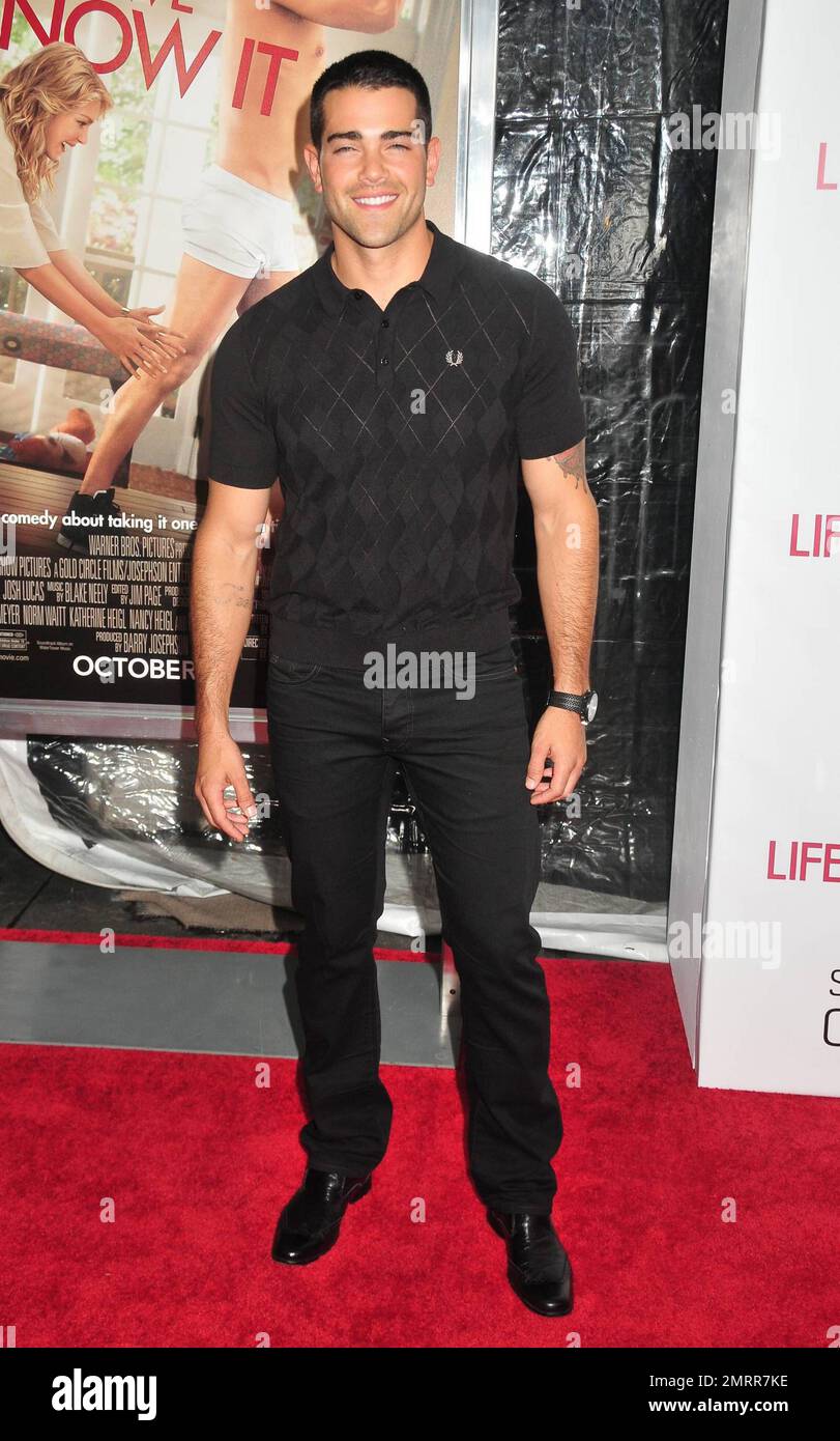 Jesse Metcalfe walks the red carpet at the premiere of Warner Bros ...