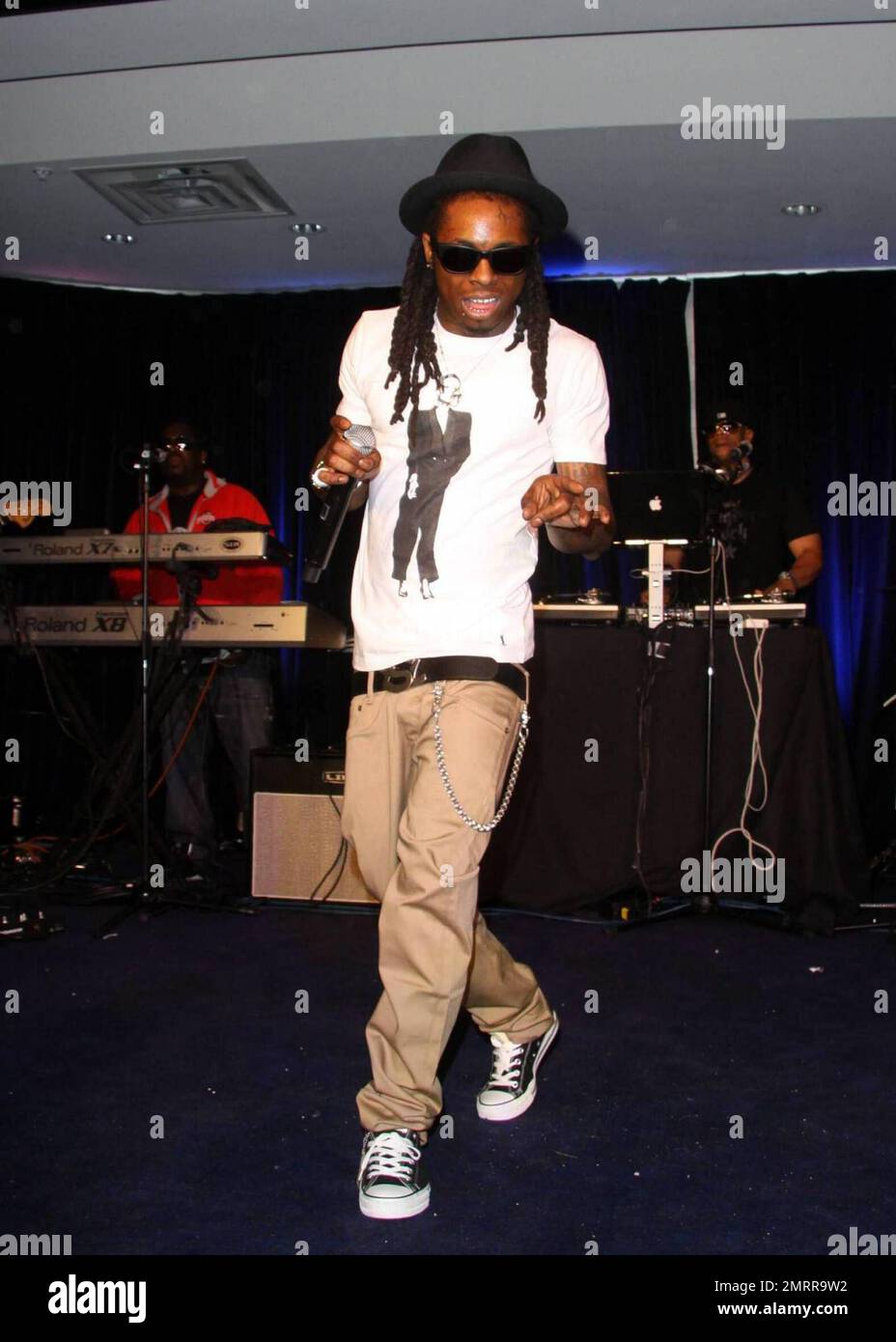 Lil' Wayne performs at the 14th annual 'The Blacks' Annual Gala 2009 at ...
