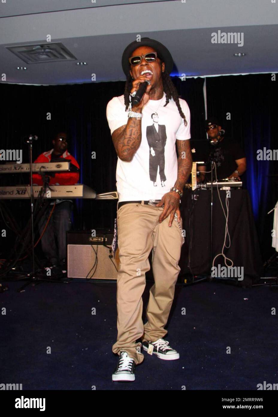 Lil' Wayne performs at the 14th annual 'The Blacks' Annual Gala 2009 at ...