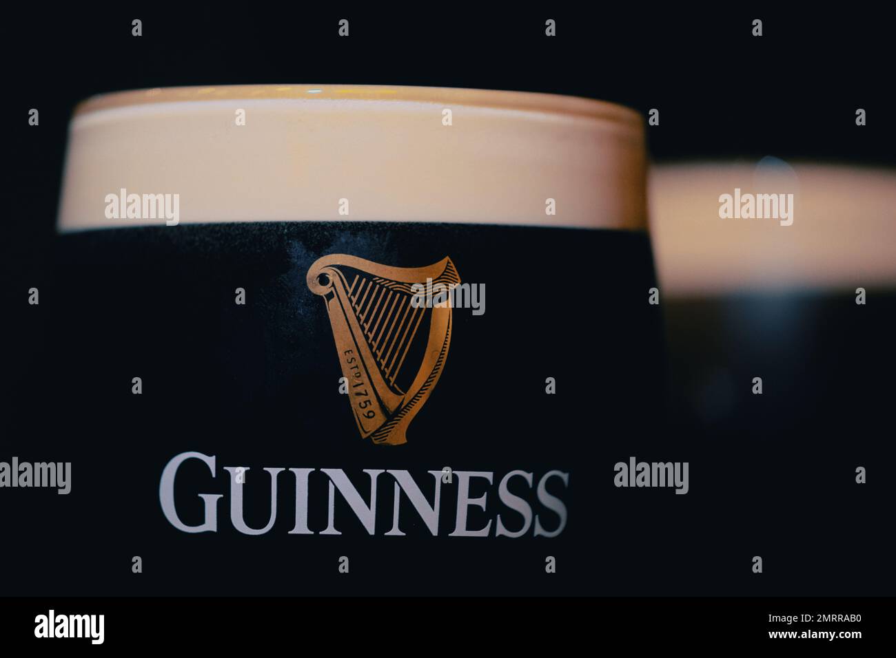 A full pint of guinness hi-res stock photography and images - Alamy