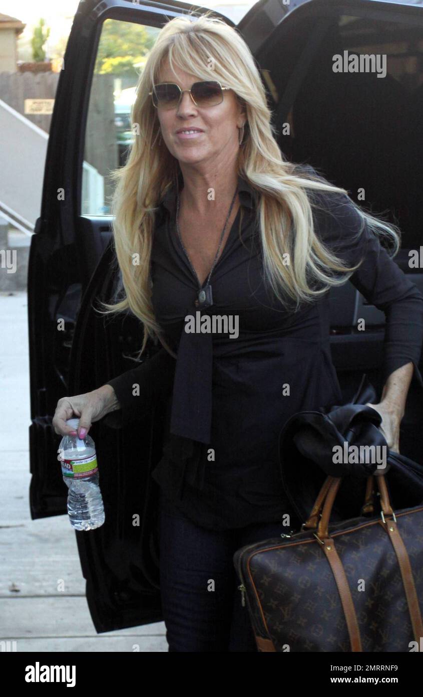 Lindsay Lohan's family, mom Dina Lohan, sister Ali, and brothers Cody ...