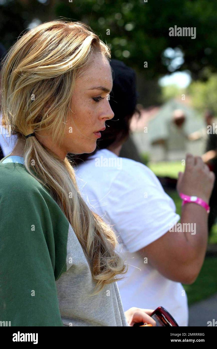 Lindsay Lohan is hot! Lindsay was on the set of her new film, "Labor Pains" today in the ...