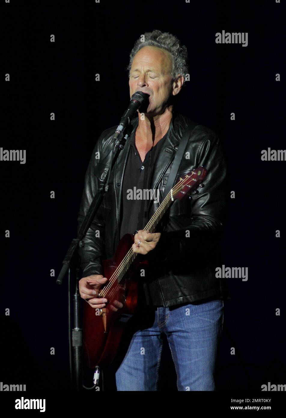 Former Fleetwood Mac lead singer Lindsey Buckingham performs live in ...
