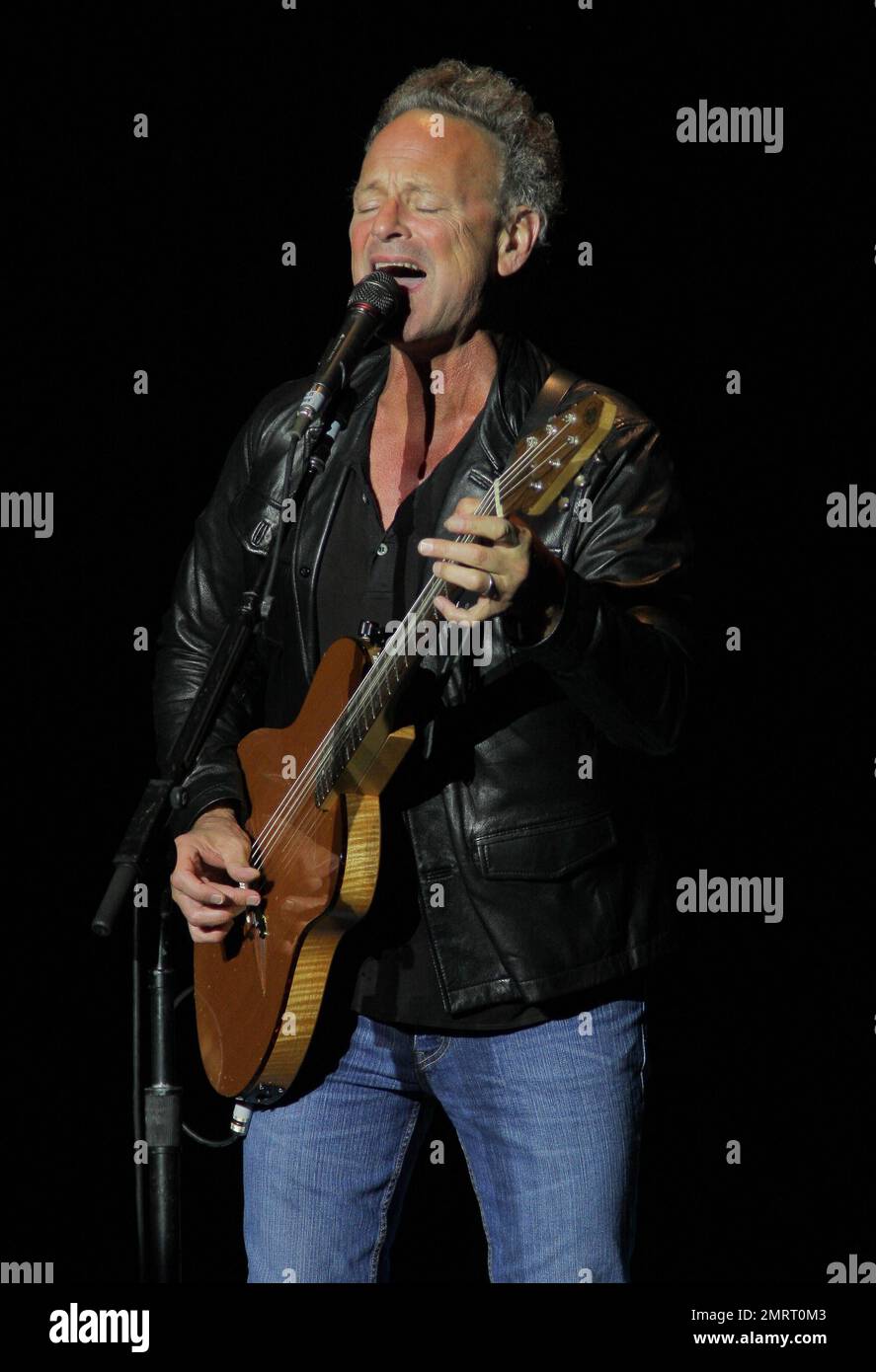 Former Fleetwood Mac lead singer Lindsey Buckingham performs live in ...