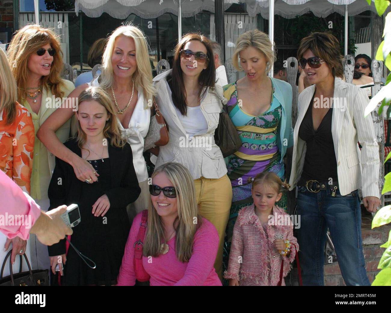 Lisa Rinna lunches with friends at the Ivy in Los Angeles, Ca including ...